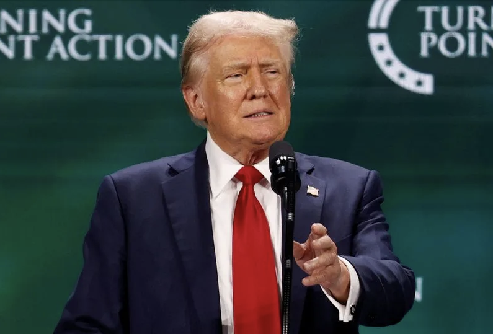 特朗普斥巨资发起广告攻势，意图削弱哈里斯支持率提供者FX168